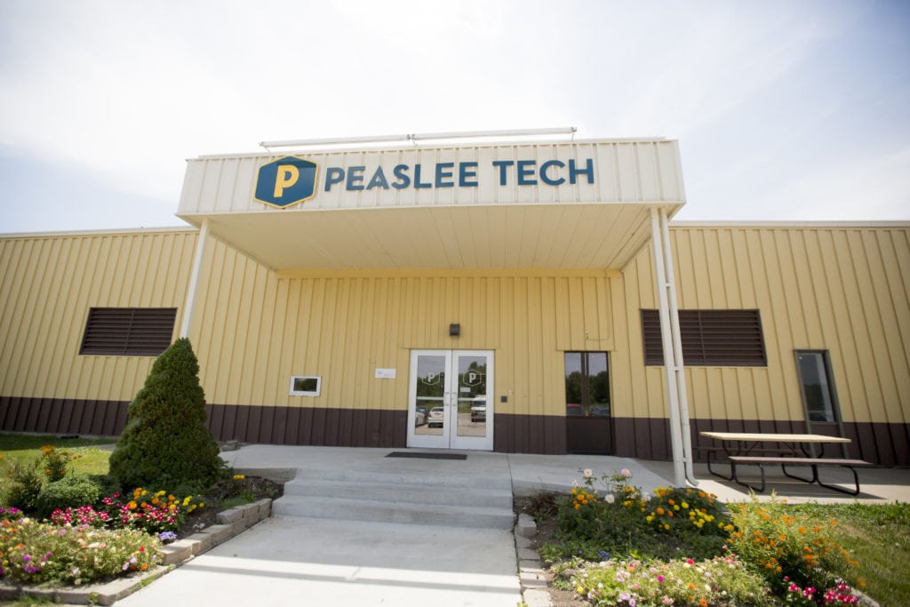 New Peaslee Tech program offering free courses to Douglas County ...